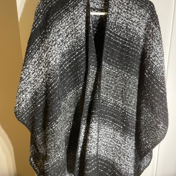 Woolrich | Sweaters | Vintage Woolrich Shawlponchoshrug Black Boho ...